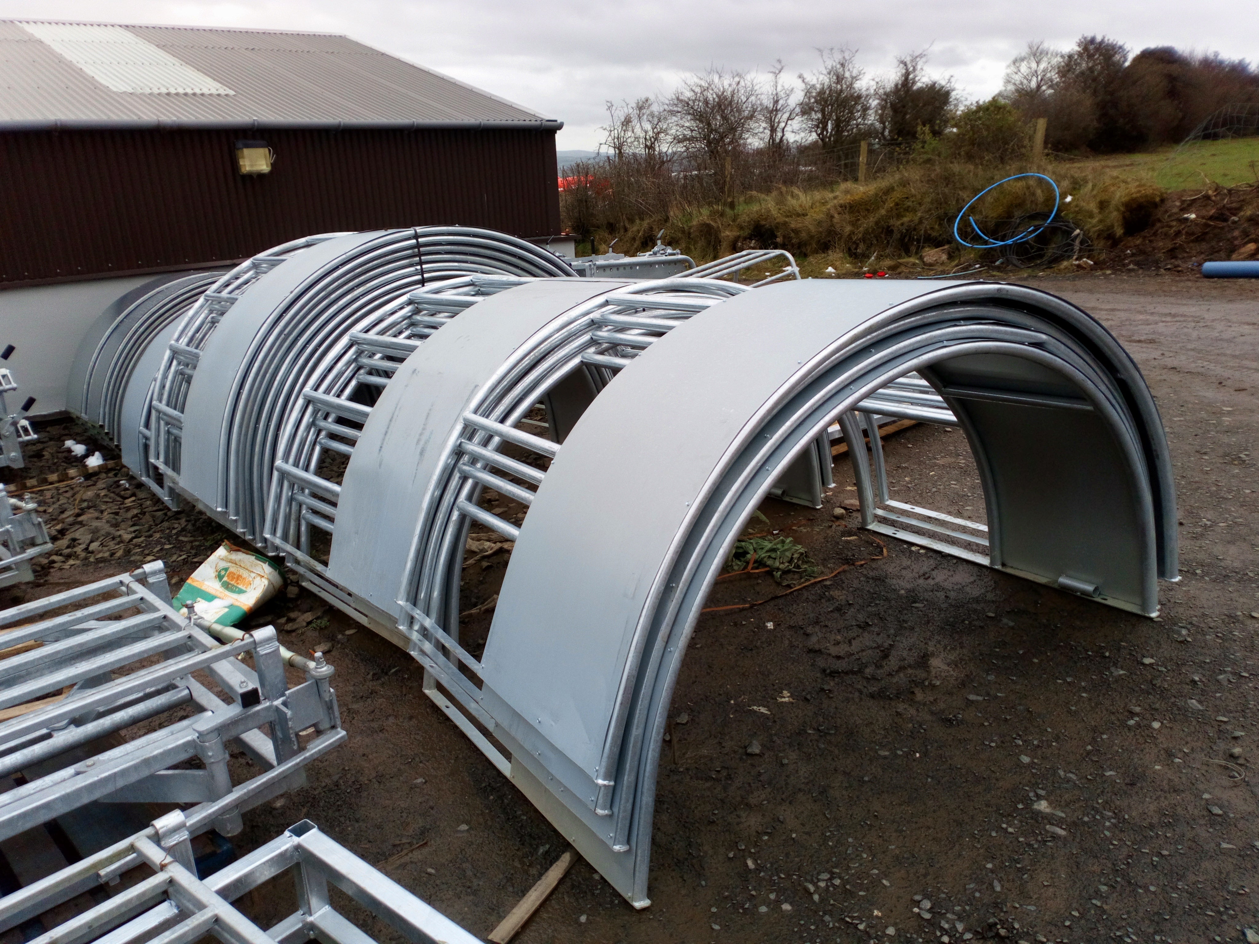 Round Cattle Feeder – Gerard Kennedy & Sons (Farm Machinery & Agri ...